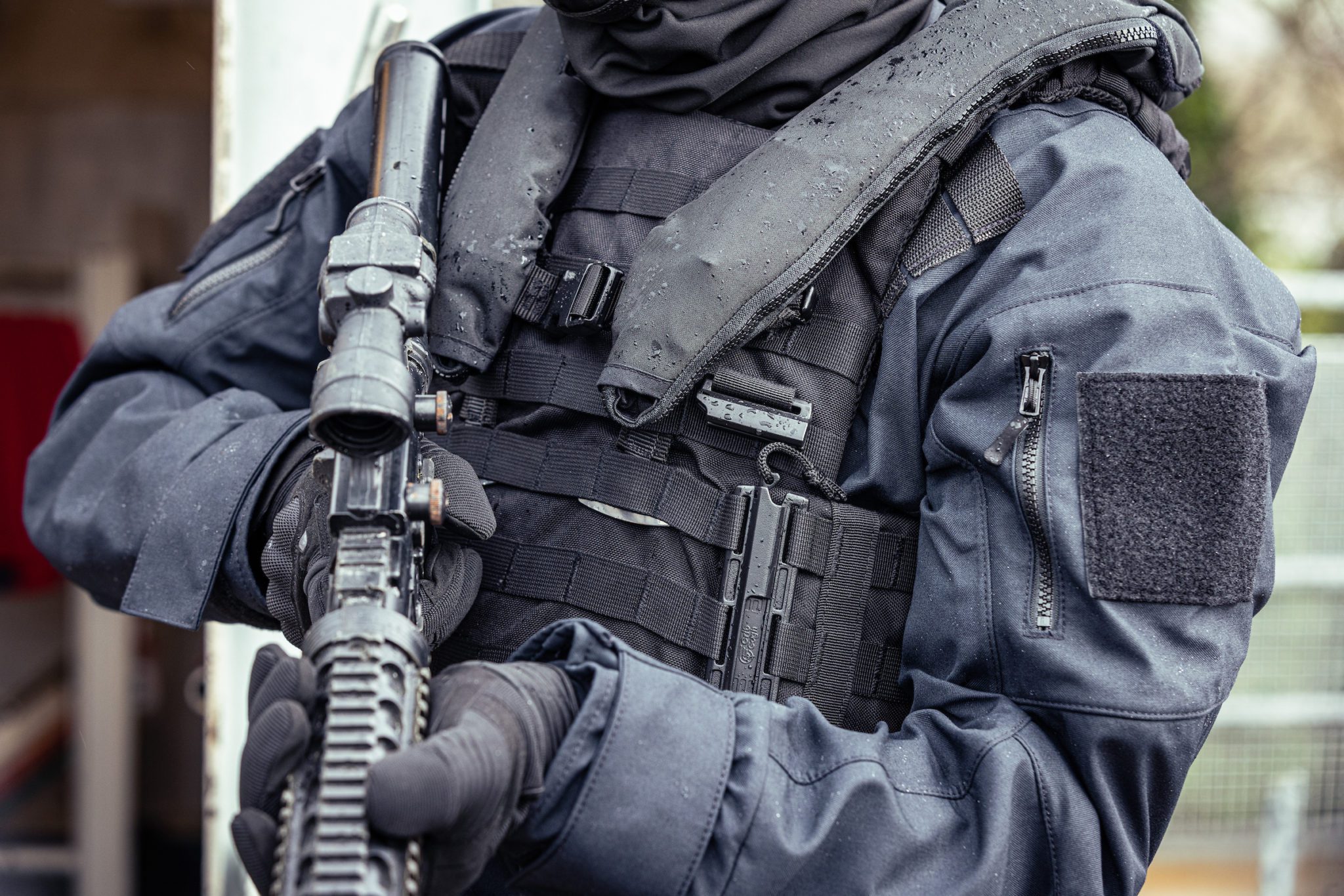 SURVITEC UNVEILS NEW DRYSUITS FOR AMPHIBIOUS MILITARY OPERATIONS ...
